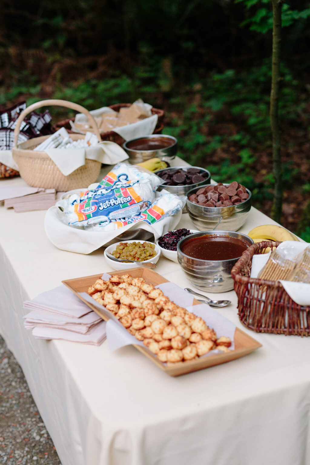IslandWood Wedding Venue Guide - cameronzegersphotography.com